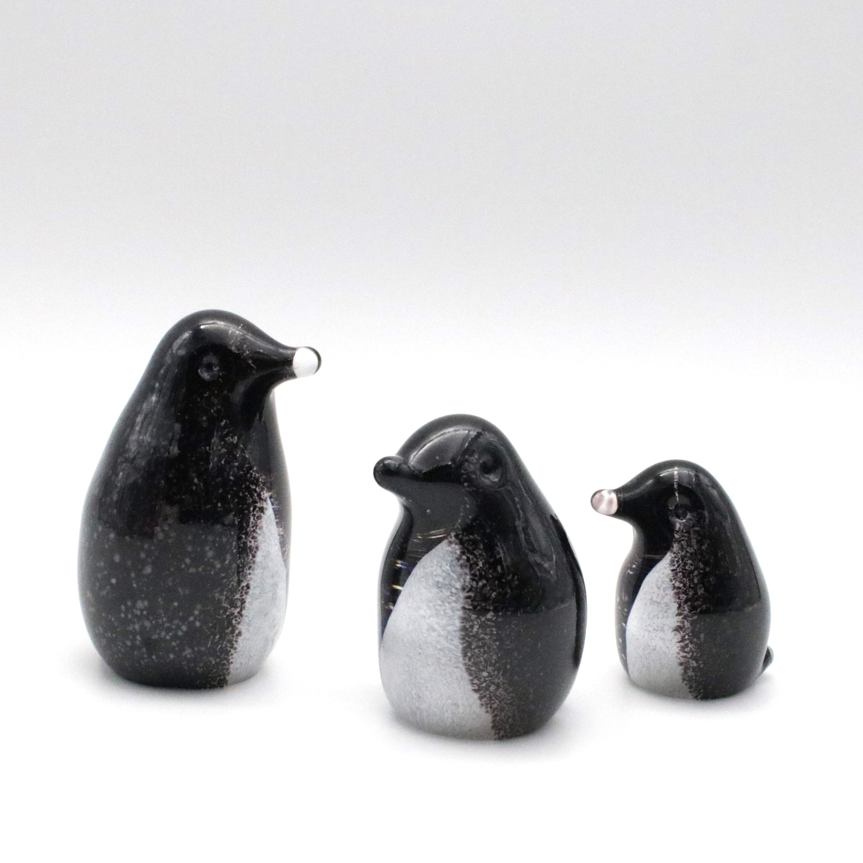 Family of Glass Penguins – Ditchfield Glass